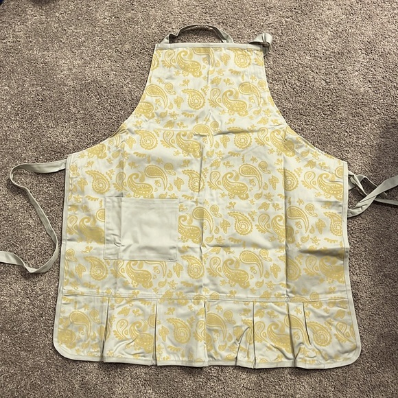 Other | Pampered Chef Apron | Poshmark